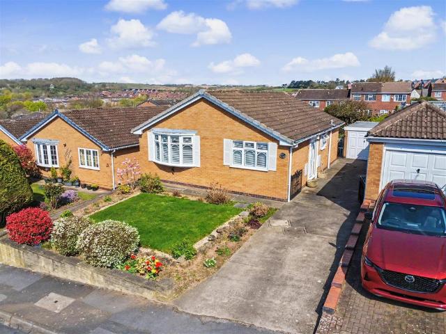 2 bedroom detached bungalow for sale