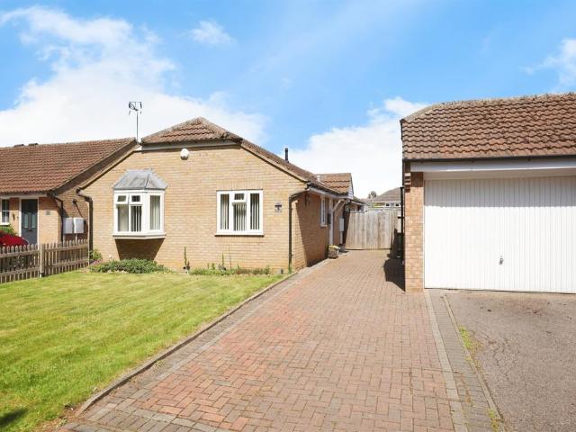 2 bedroom detached bungalow for sale