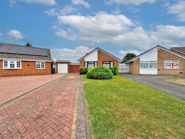 2 bedroom detached bungalow for sale