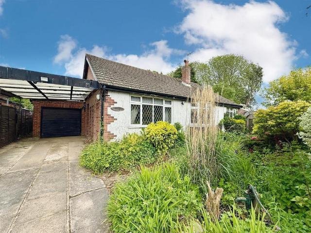 2 bedroom detached bungalow for sale