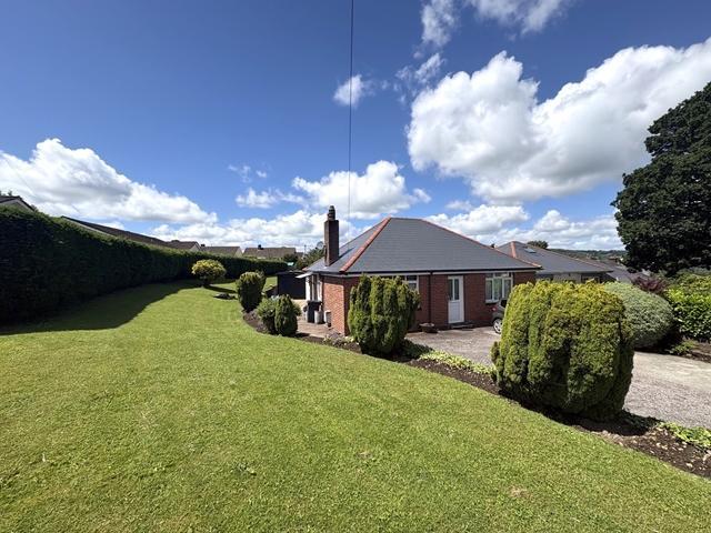 2 bedroom detached bungalow for sale