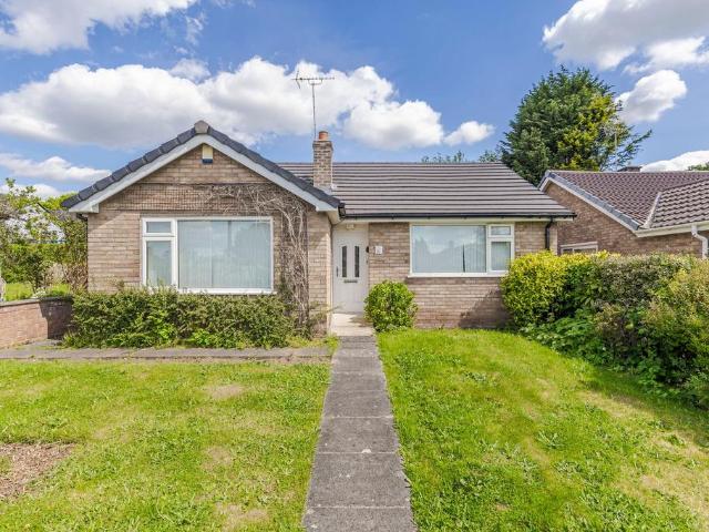 2 bedroom detached bungalow for sale