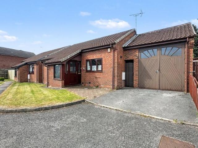 2 bedroom detached bungalow for sale