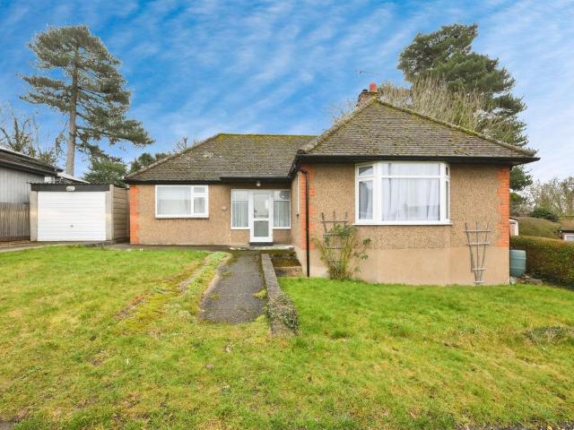 2 bedroom detached bungalow for sale