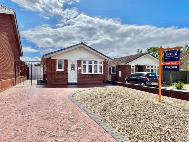 2 bedroom detached bungalow for sale