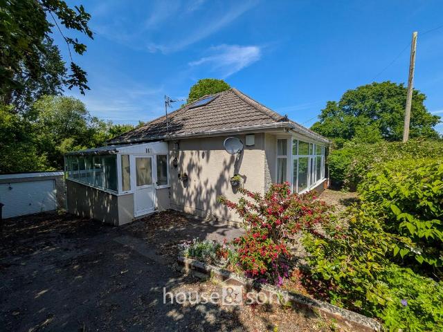 2 bedroom detached bungalow for sale