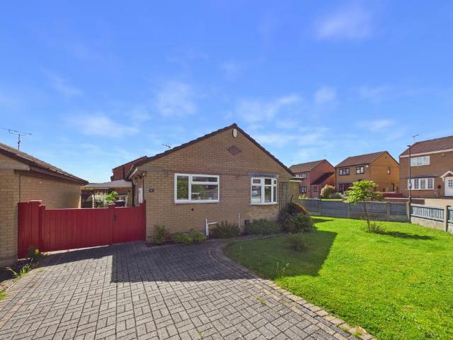 2 bedroom detached bungalow for sale