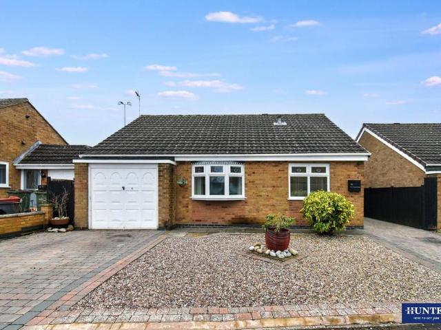 2 bedroom detached bungalow for sale