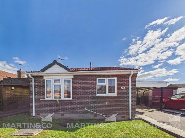 2 bedroom detached bungalow for sale