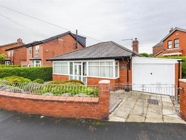 2 bedroom detached bungalow for sale