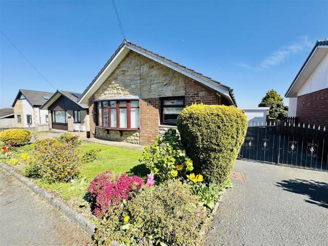 2 bedroom detached bungalow for sale