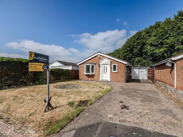 2 bedroom detached bungalow for sale