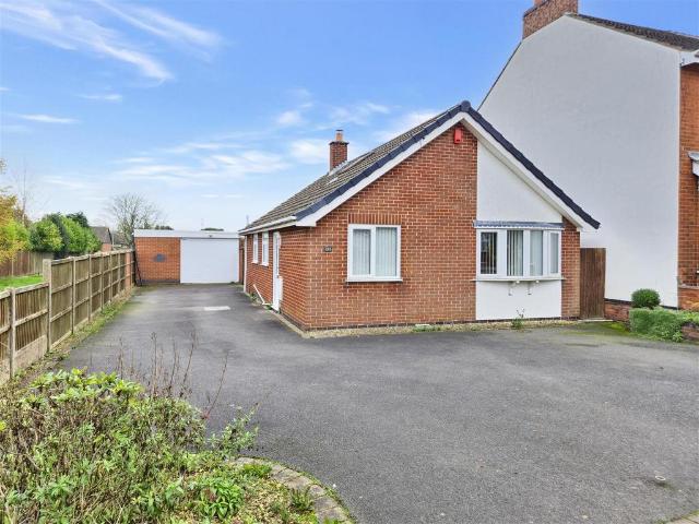 2 bedroom detached bungalow for sale