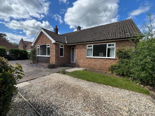 2 bedroom detached bungalow for sale
