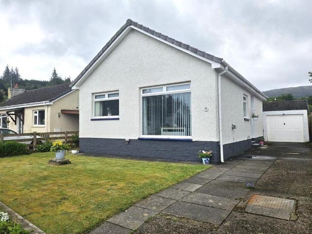 2 bedroom detached bungalow for sale
