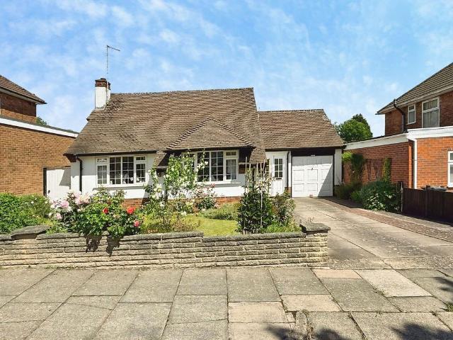 2 bedroom detached bungalow for sale