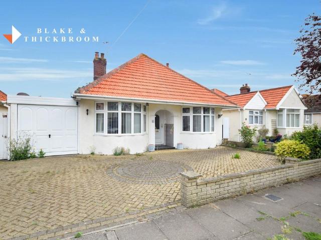 2 bedroom detached bungalow for sale