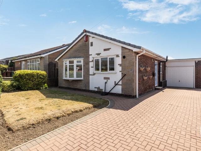 2 bedroom detached bungalow for sale