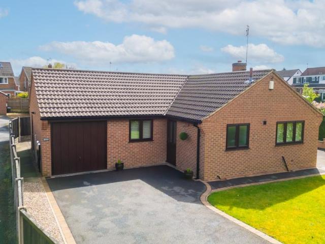 2 bedroom detached bungalow for sale