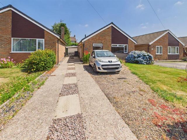 2 bedroom detached bungalow for sale