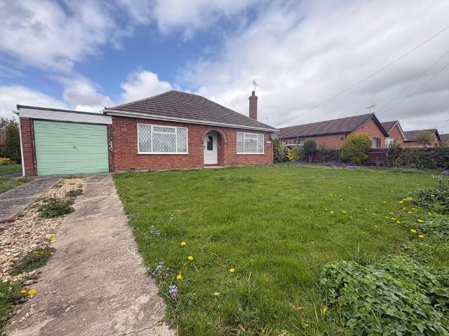 2 bedroom detached bungalow for sale