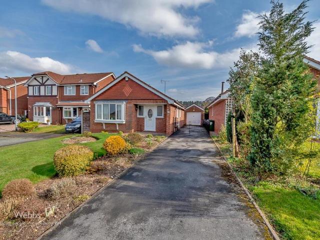 2 bedroom detached bungalow for sale
