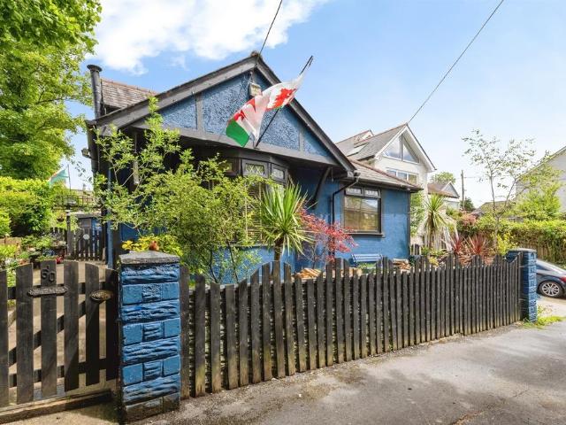 2 bedroom detached bungalow for sale