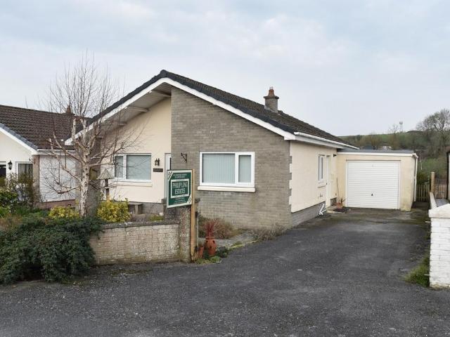 2 bedroom detached bungalow for sale