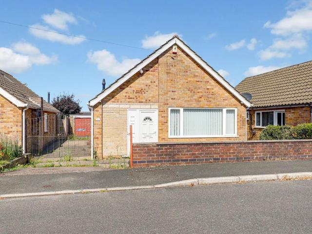 2 bedroom detached bungalow for sale