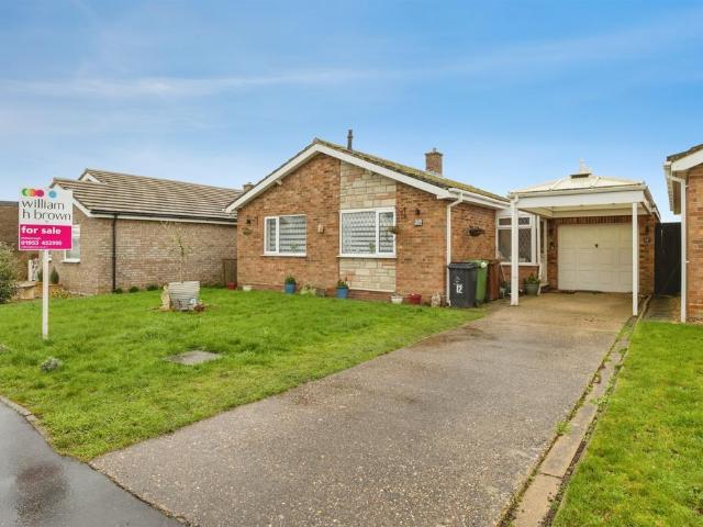 2 bedroom detached bungalow for sale
