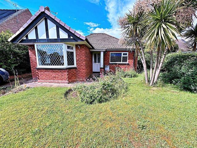 2 bedroom detached bungalow for sale