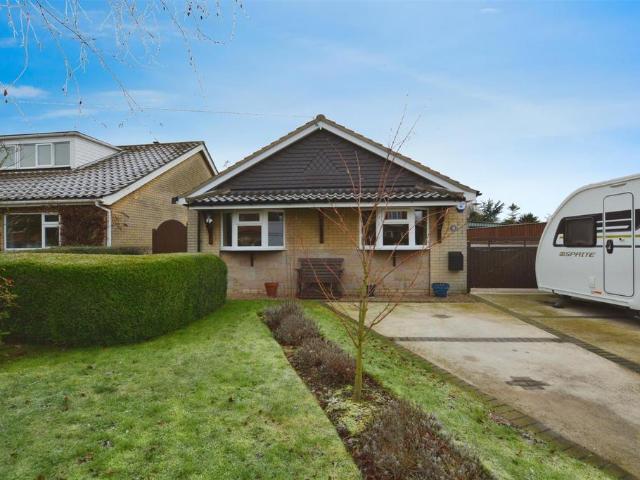 2 bedroom detached bungalow for sale