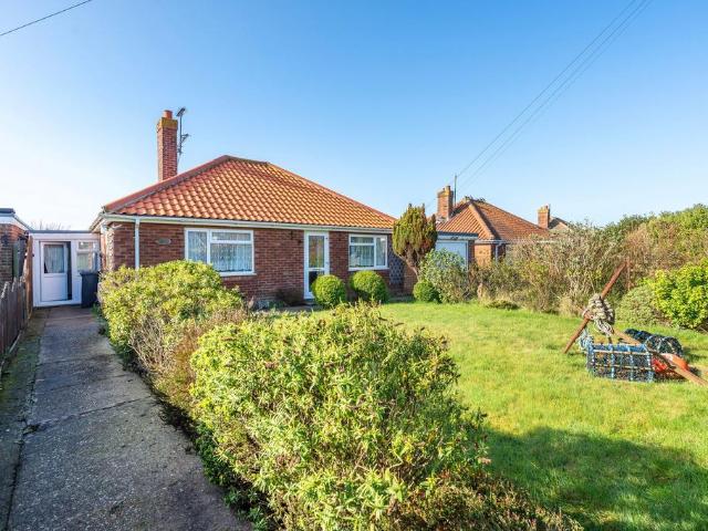 2 bedroom detached bungalow for sale