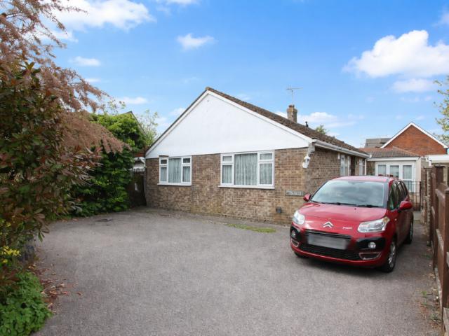 2 bedroom detached bungalow for sale