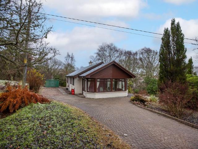 2 bedroom detached bungalow for sale