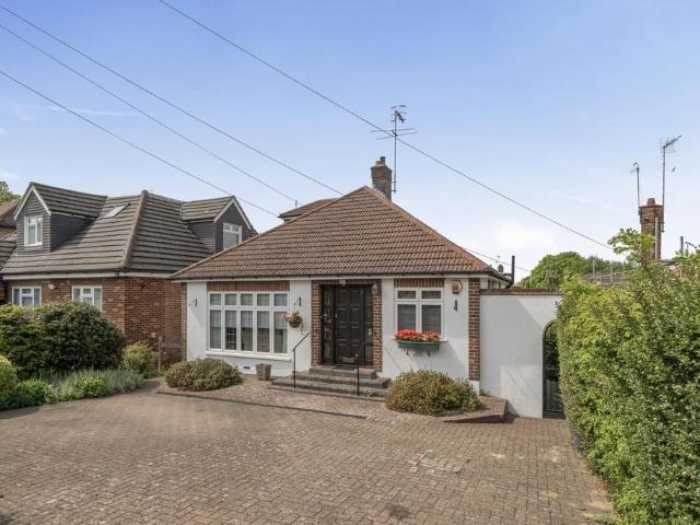 2 bedroom detached bungalow for sale