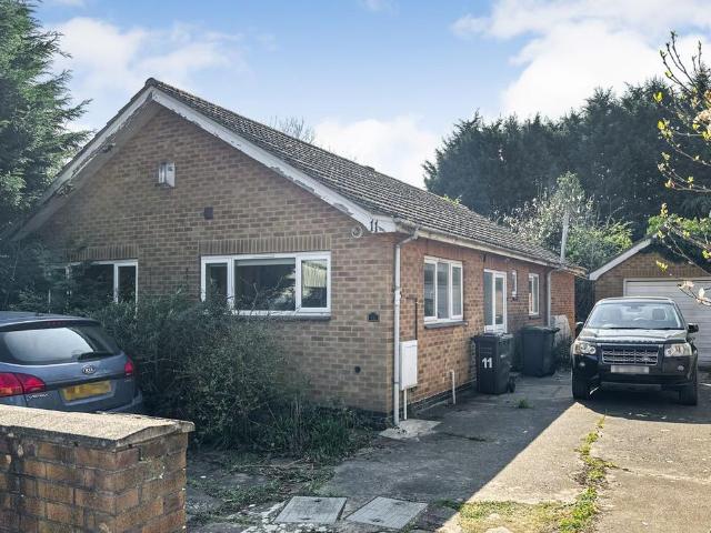 2 bedroom detached bungalow for sale