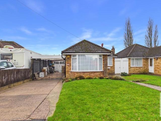 2 bedroom detached bungalow for sale