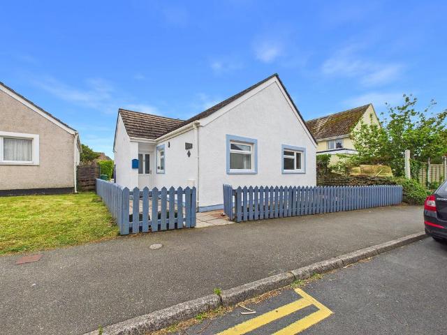 2 bedroom detached bungalow for sale