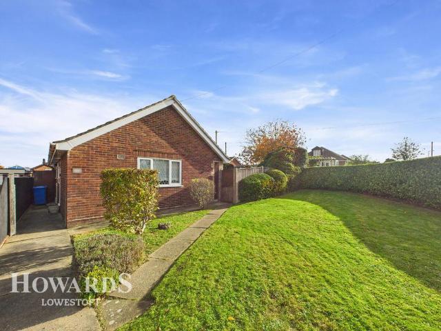 2 bedroom detached bungalow for sale