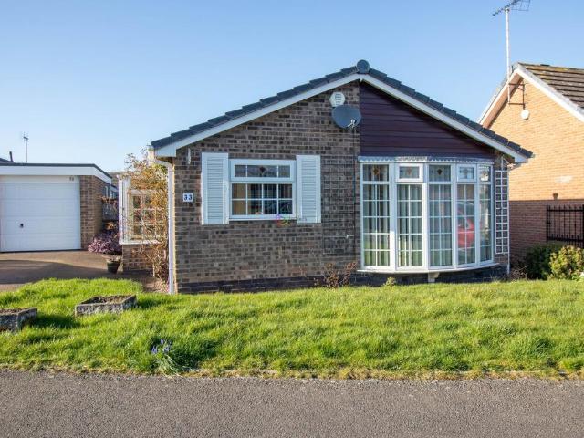 2 bedroom detached bungalow for sale