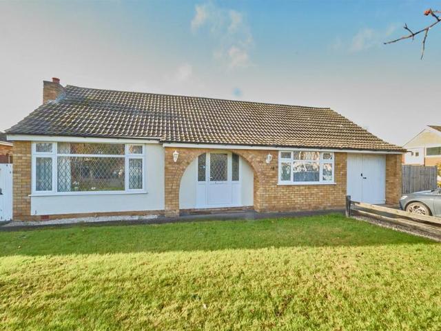 2 bedroom detached bungalow for sale