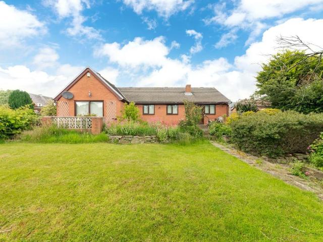 2 bedroom detached bungalow for sale