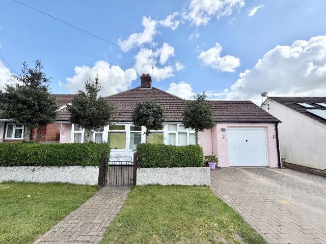 2 bedroom detached bungalow for sale