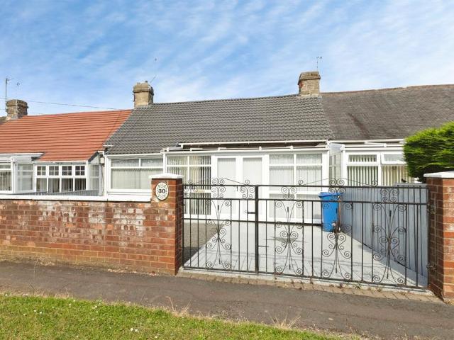2 bedroom detached bungalow for sale
