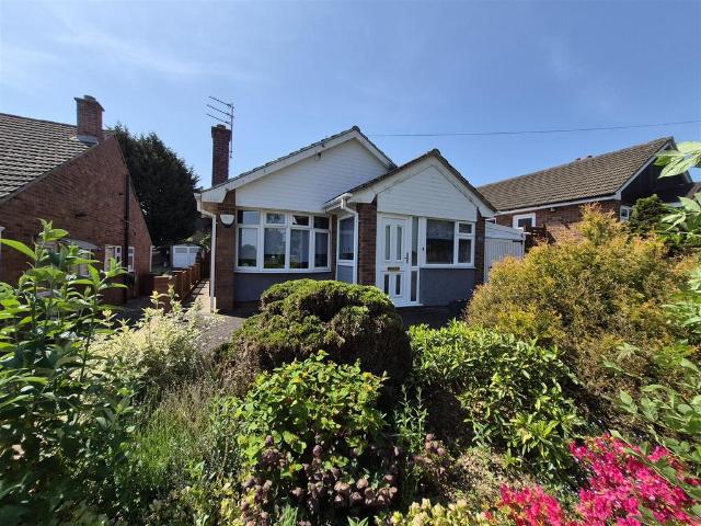 2 bedroom detached bungalow for sale