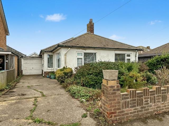 2 bedroom detached bungalow for sale