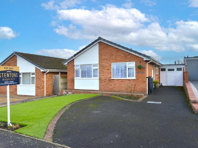 2 bedroom detached bungalow for sale