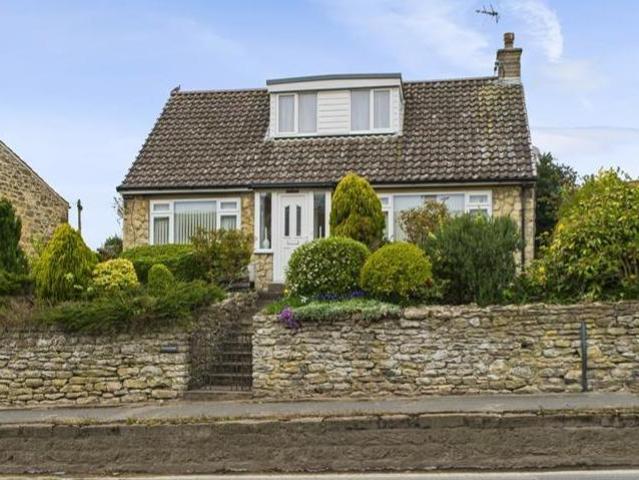 2 bedroom detached bungalow for sale