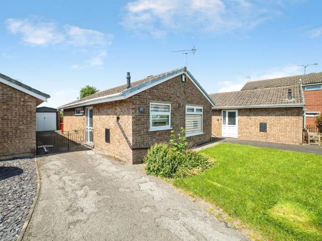 2 bedroom detached bungalow for sale